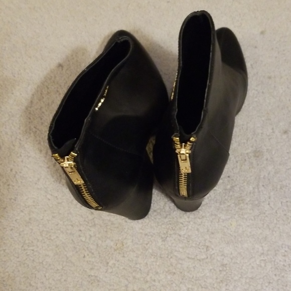 Calvin Klein | Shoes | Calvin Klein Womens Black Back Zipper Booties ...